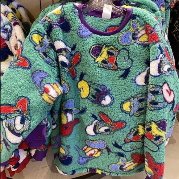 Disney | Tops | Disneyland Disney Park Donald Duck Green Graphic Fuzzy ...